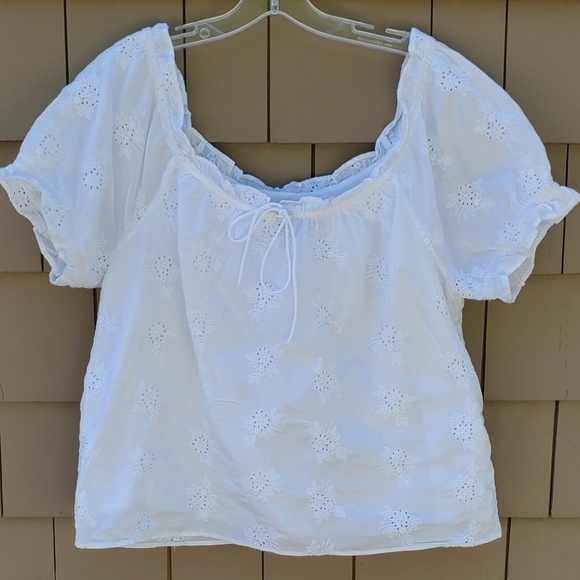 J. Crew | Tops | J Crew White Cotton Eyelet Top With Puff Sleeves ...